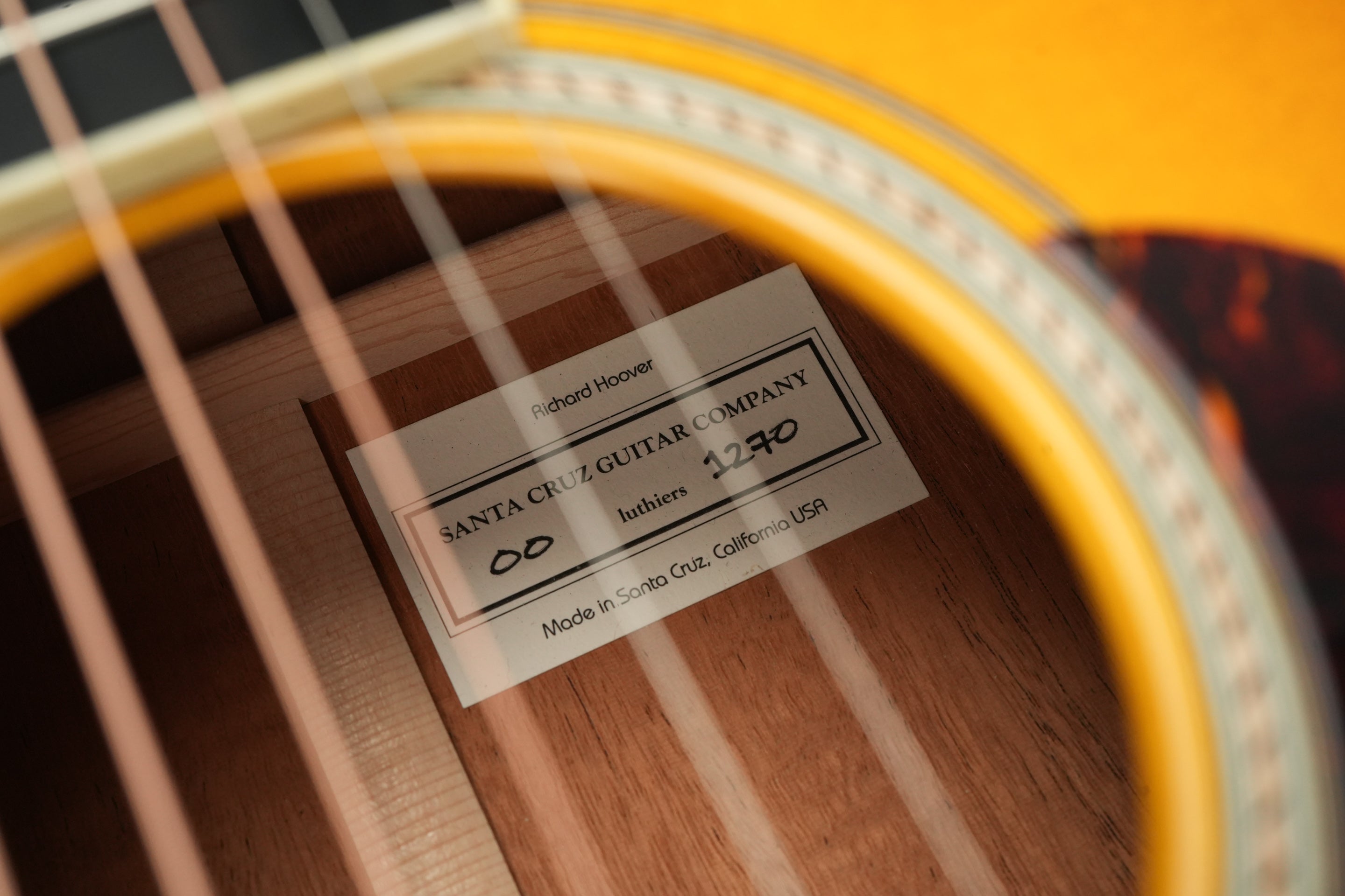 Santa Cruz 00 Custom Figured Mahogany Moon Spruce Buttered Toast 2024 ...