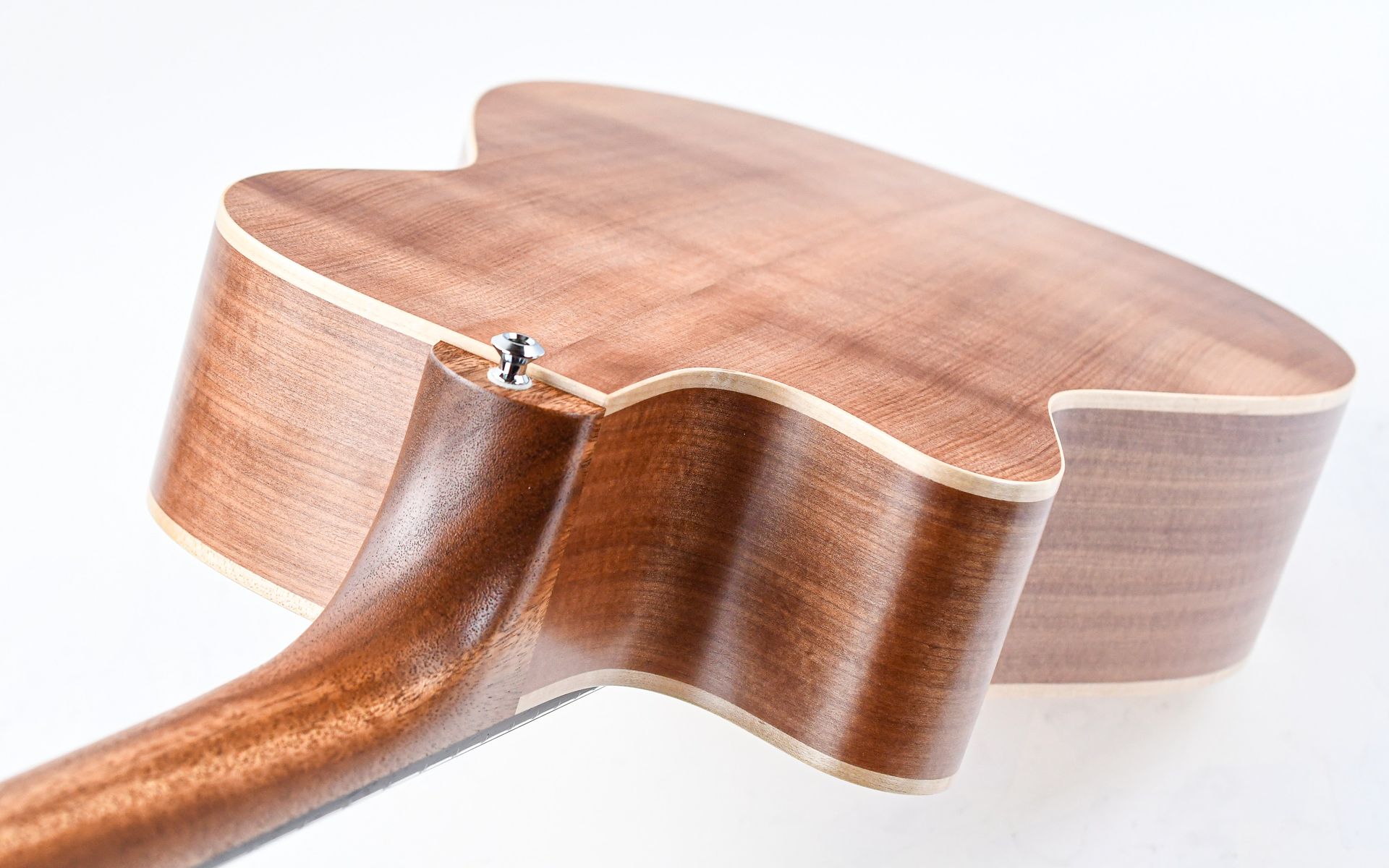 Maton EBG808C Signature Joe Robinson | The Fellowship of Acoustics