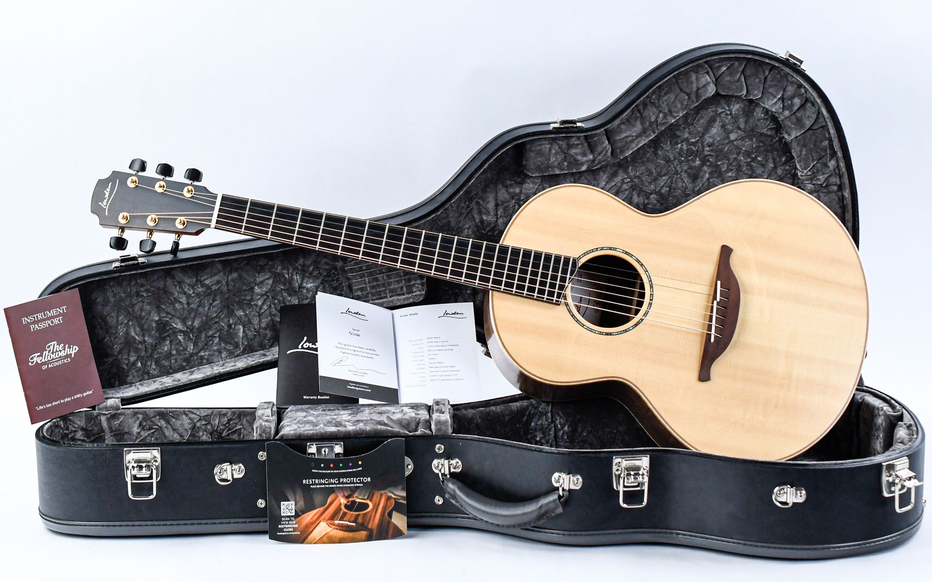 Lowden S35 Alpine Spruce Walnut 2022 | The Fellowship of Acoustics