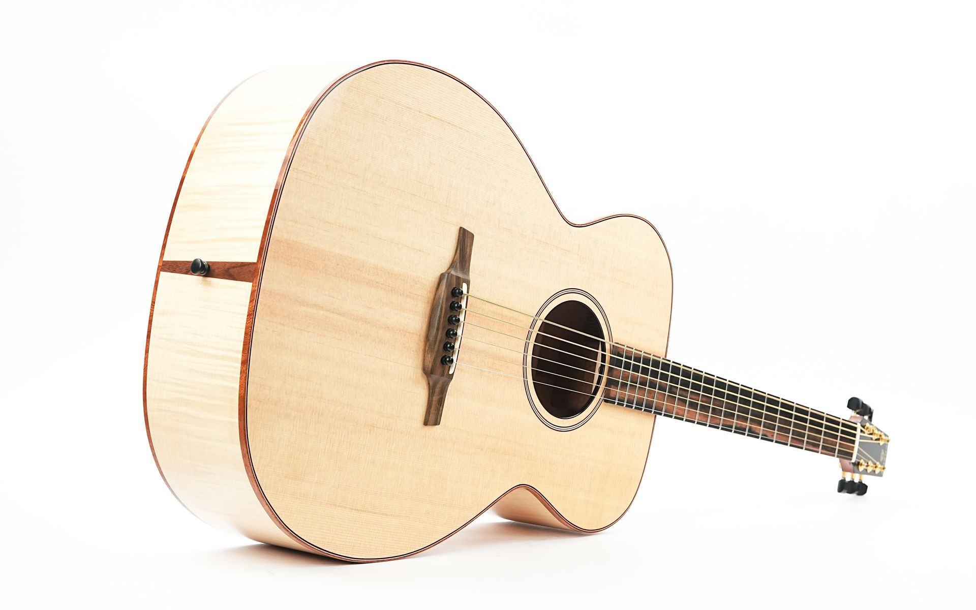 McNally J Baritone Figured Maple | The Fellowship of Acoustics