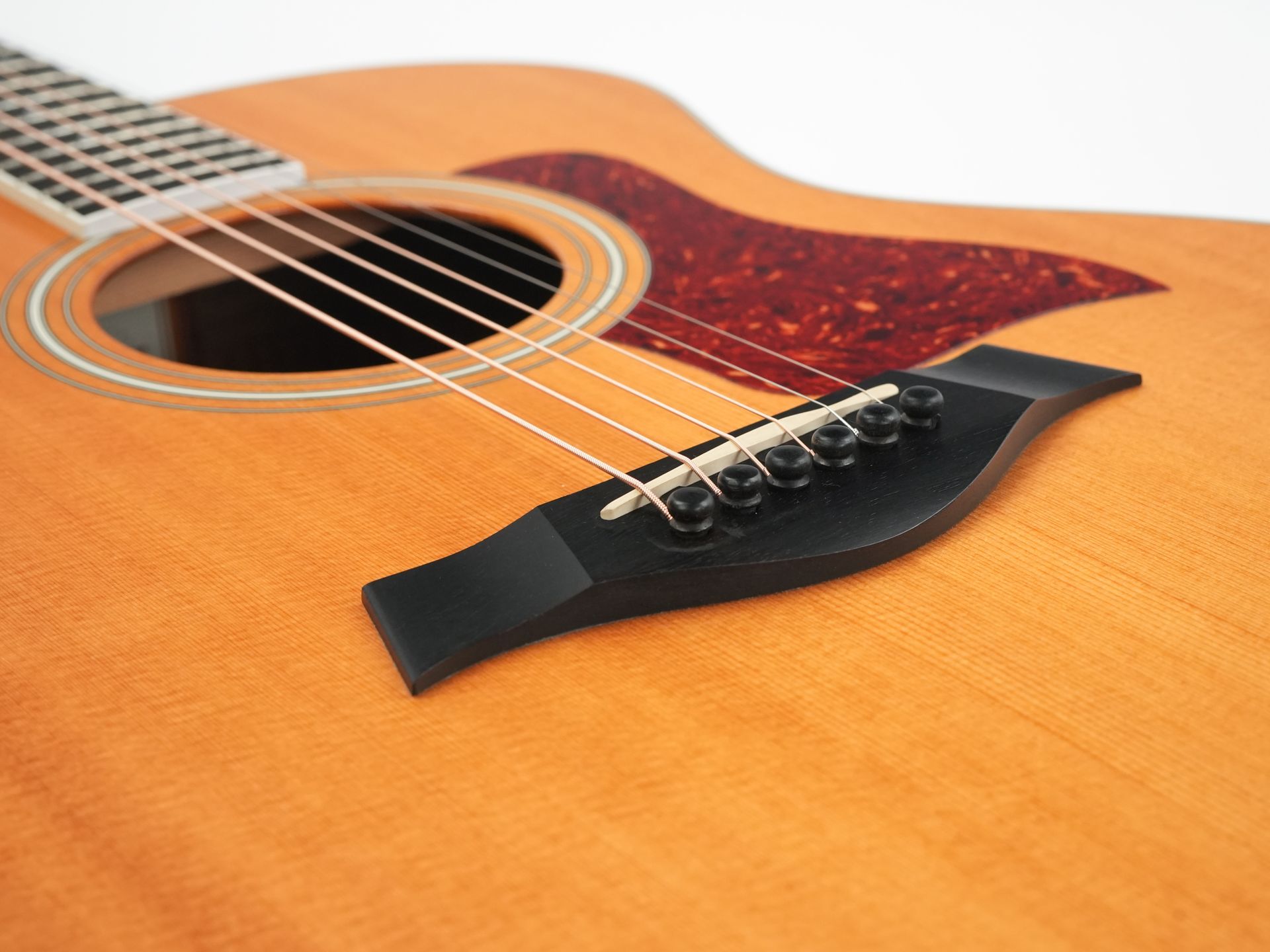 Taylor 414E Ovangkol Sitka Spruce 2015 | The Fellowship of Acoustics