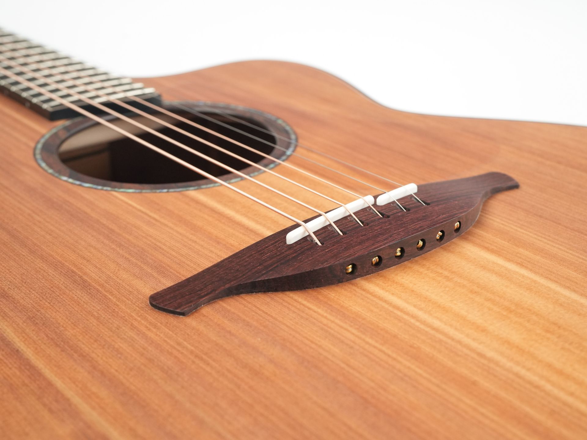 Lowden F50C Quilted Mastergrade Mahogany Red Cedar | The Fellowship of ...