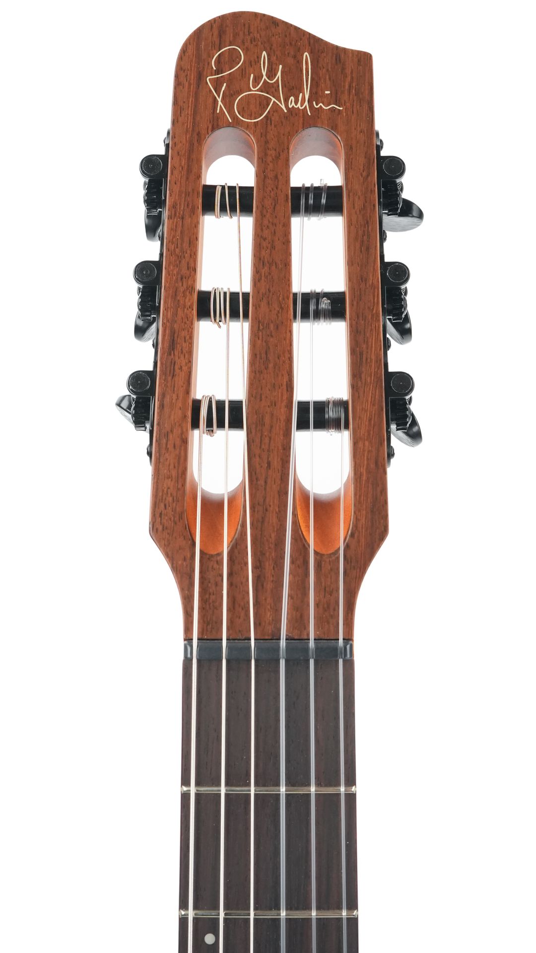 Godin Multiac Mundial Ozark Cream | The Fellowship of Acoustics