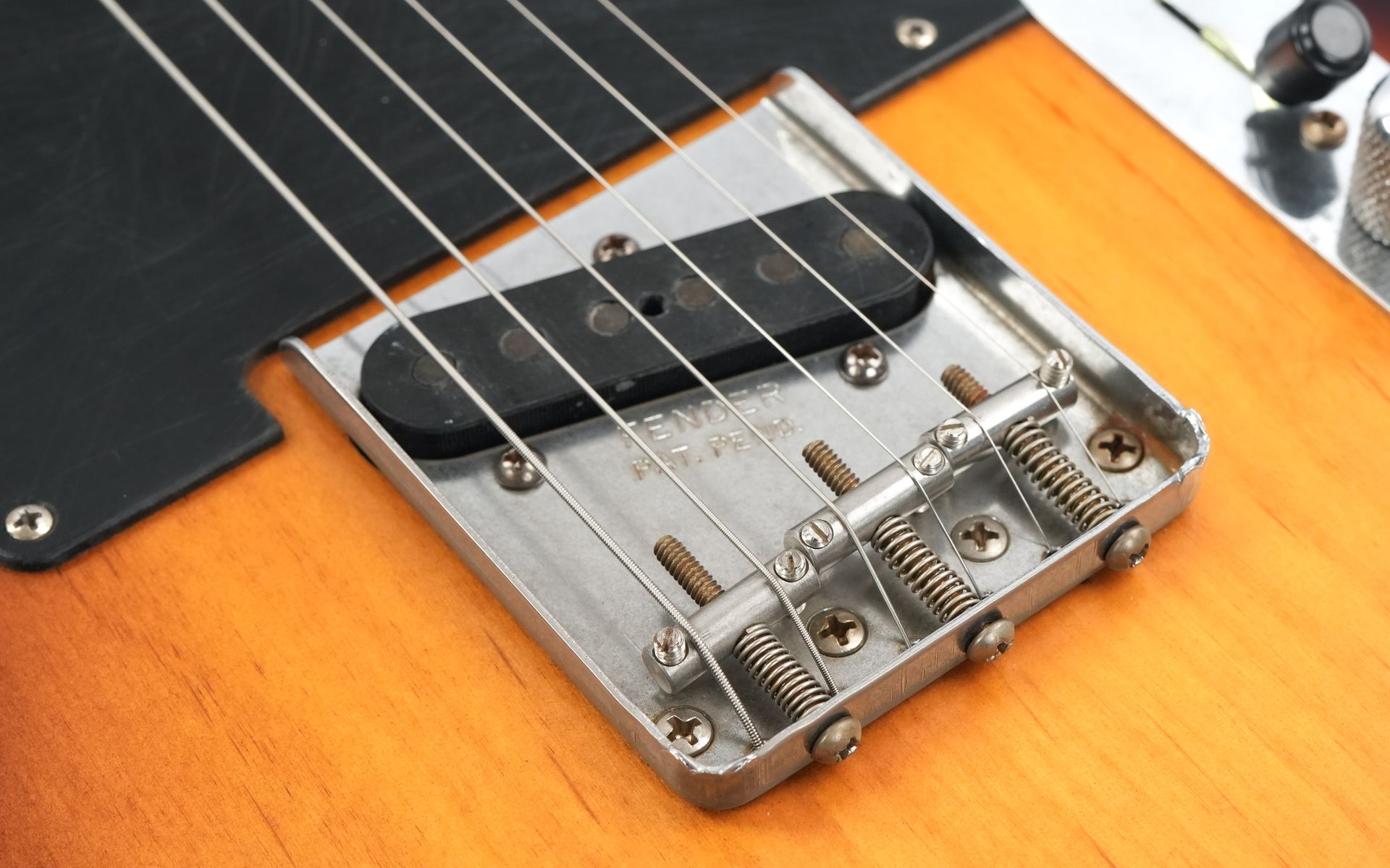 Fender Road Worn 50s Telecaster 2 Color Sunburst 2008 | The Fellowship ...